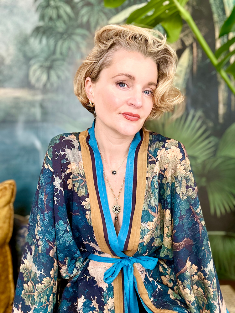 Bethany Linz - Art Prints, Wallpapers & Tote Bags