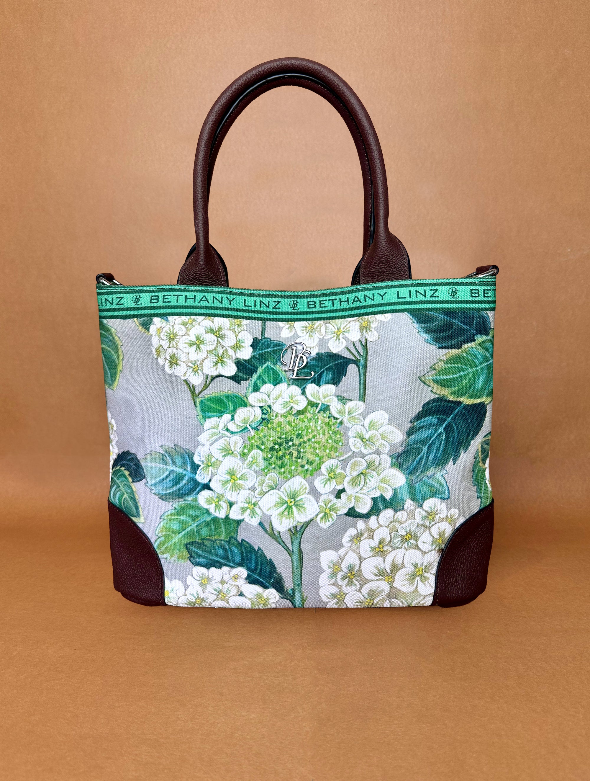 Bethany Linz - Art Prints, Wallpapers & Tote Bags